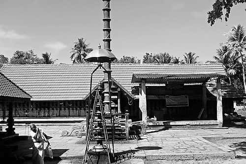 Send Same Day Delivery to Attingal