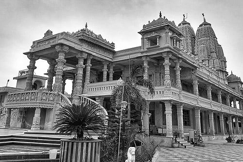 Send Gourmet to Ganaur