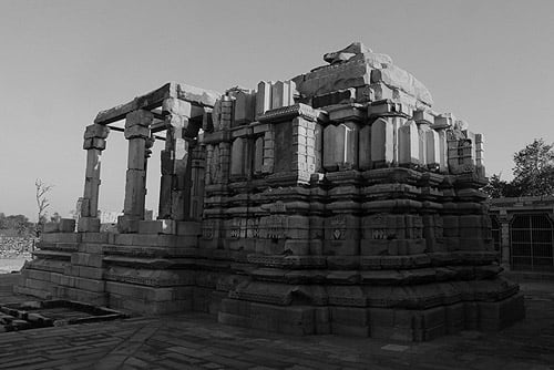 Send Watches to Garhwa