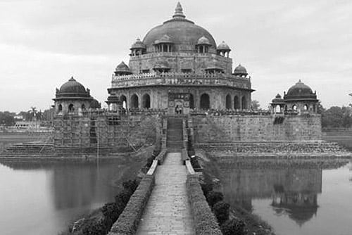 Send Kitchen & Tableware to Mohania